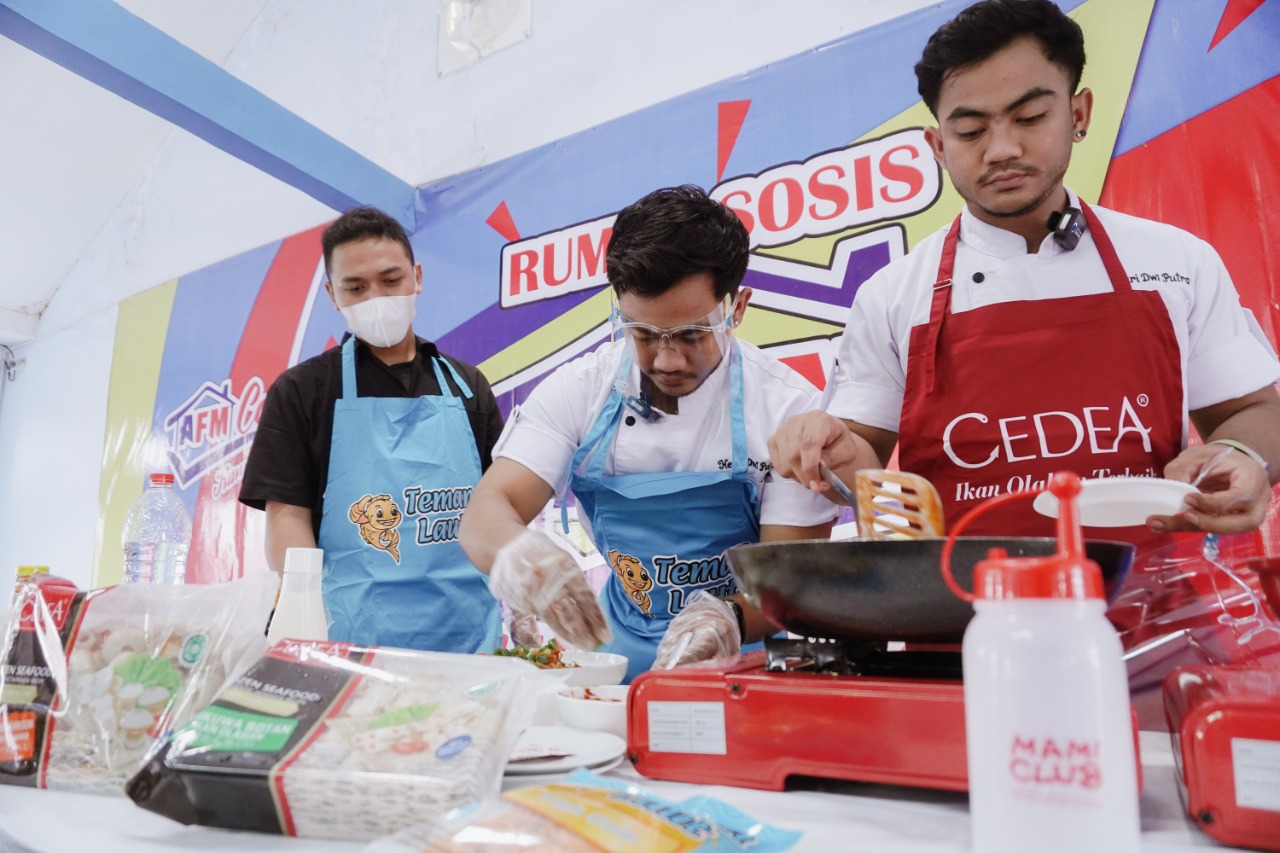 Live Cooking Demo, Naikan Brand Produk - Twin Chefs Indonesia